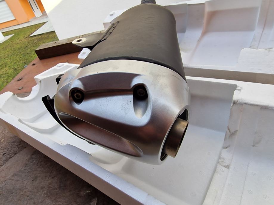 Yamaha XT1200Z Super Tenere original auspuh top