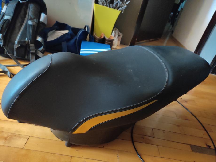 Gilera runner sjedalo sa kadom