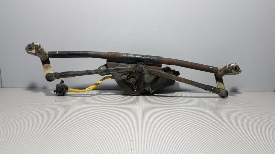 POLUGA BRISACA HYUNDAI SANTA FE > 00-03