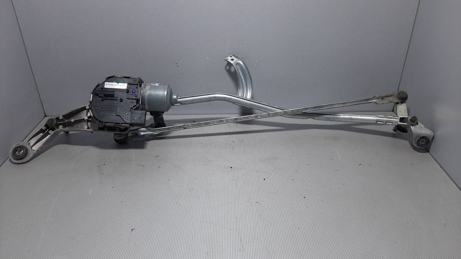 POLUGA BRISACA MERCEDES C KLASA (W205/S205) > 14-18 A2058208102