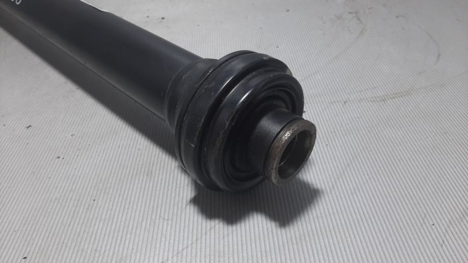 POLUOSOVINA AUDI Q7 > 09-15 7L8521101C