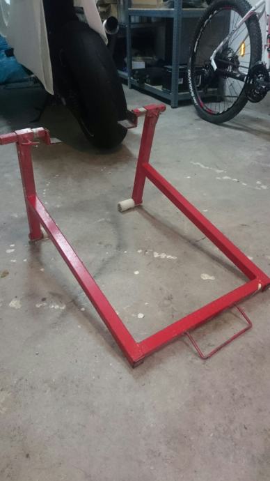 Stender - štender za motocikl