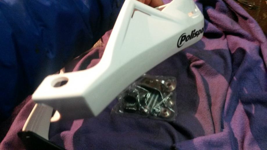 stitnici za ruke polisport NOVO