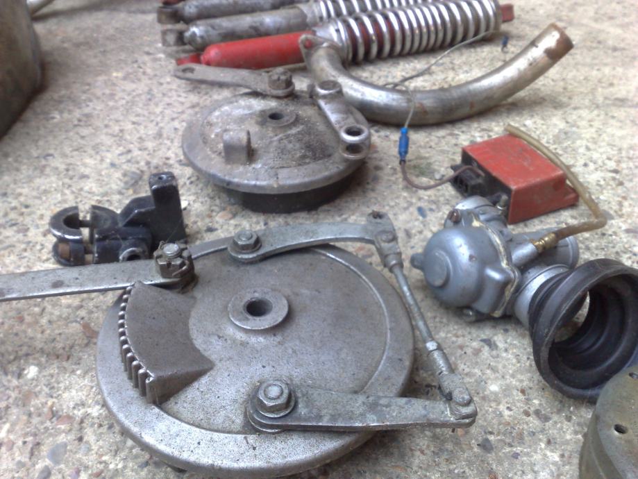 Tomos E90 *amortizeri, vilica, kotači, centrala, bobina, sjedalo*