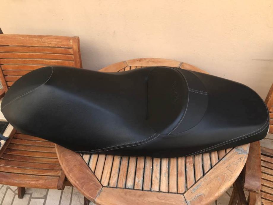 Yamaha x max 300 NOVO SJEDALO