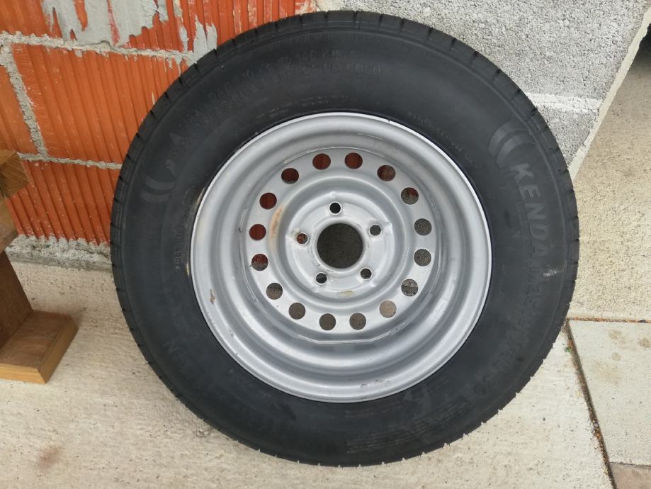 Guma i felga 13 Cola za auto prikolicu