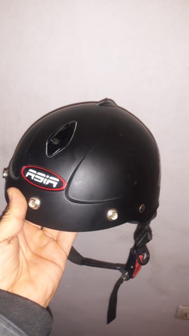 Ljetna kaciga za motor 200kn