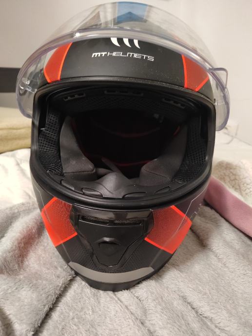 Motoristička kaciga