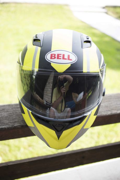 Odlična flip up kaciga Bell Revolver evo veličina L