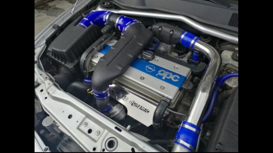 Astra G OPC 2.0i 16v turbo motor