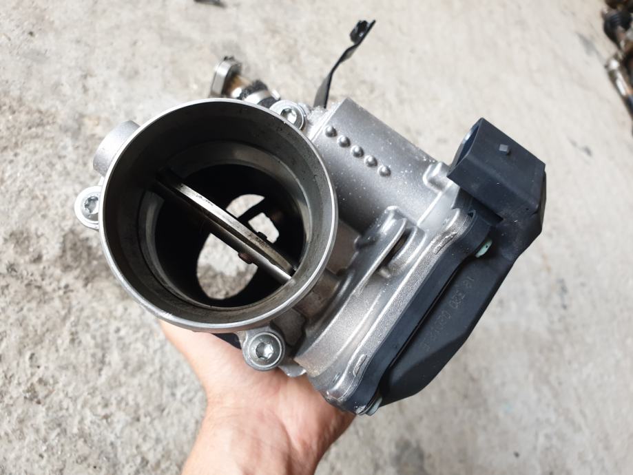 AUDI 45 TDI 50 TDI - KLAPNA USISNE GRANE ZA V6 TDI 059 145 950 BH