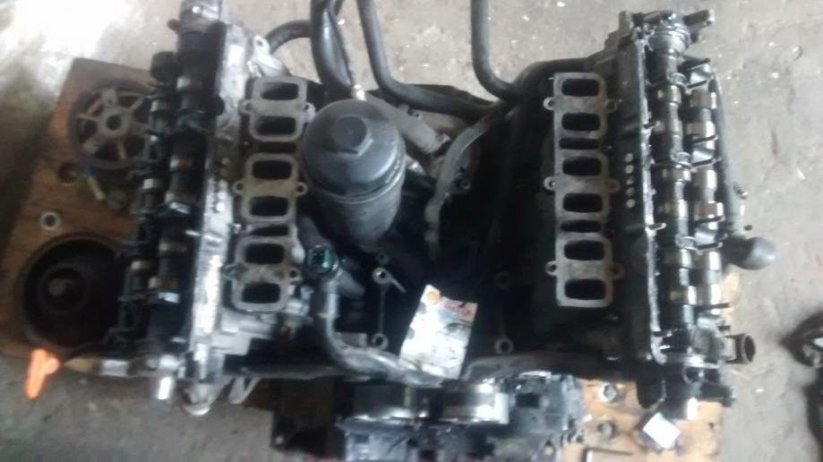 AUDI A6 2.5 TDI 2000god