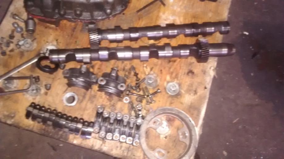 AUDI A6 2.5 TDI 2000god