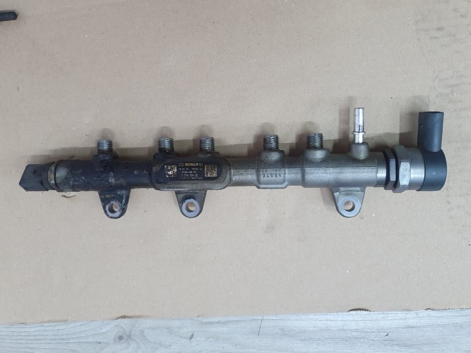 BMW B47 320D DIZNE, VISOKOTLACNA PUMPA I RAMPA 13538514148 13538514154