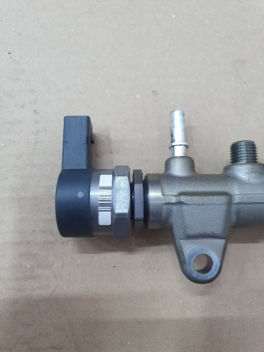 BMW B47 320D DIZNE, VISOKOTLACNA PUMPA I RAMPA 13538514148 13538514154