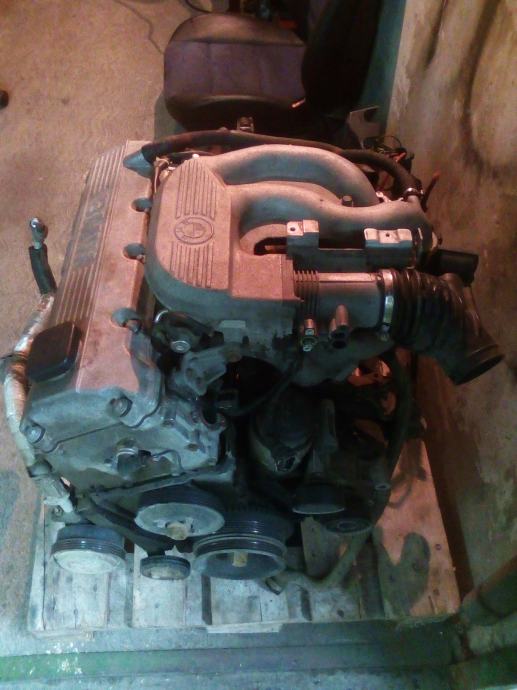 BMW e36 motor M43B16 (lanac) s getribom 1996. godina