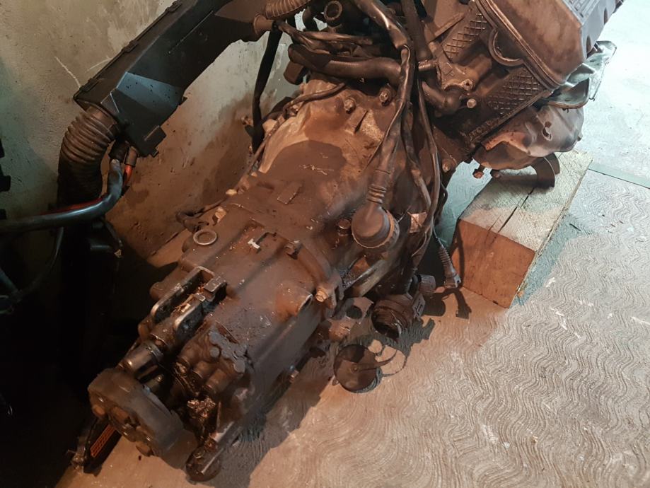 BMW e36 motor m43b18 (lanac) s getribom 1996.godina
