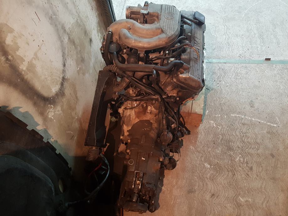 BMW e36 motor m43b18 (lanac) s getribom 1996.godina