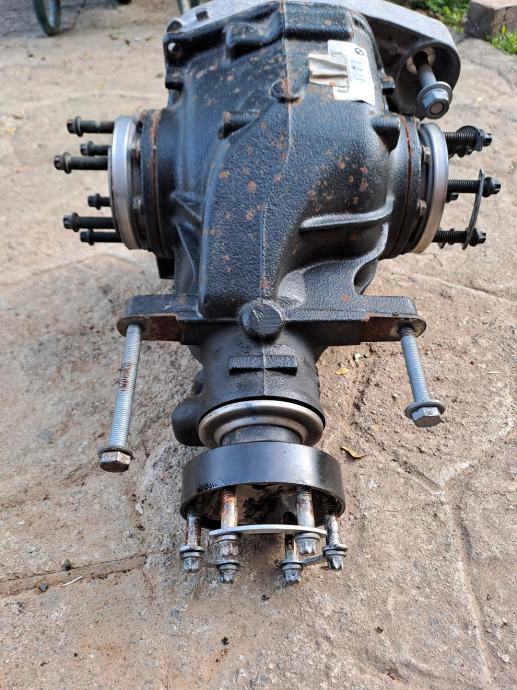 BMW E90 E92 E93 M3 sper diferencijal spera dif lsd manual 3:85