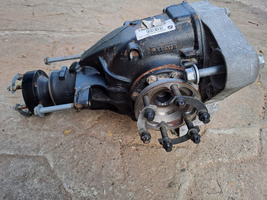 BMW E90 E92 E93 M3 sper diferencijal spera dif lsd manual 3:85