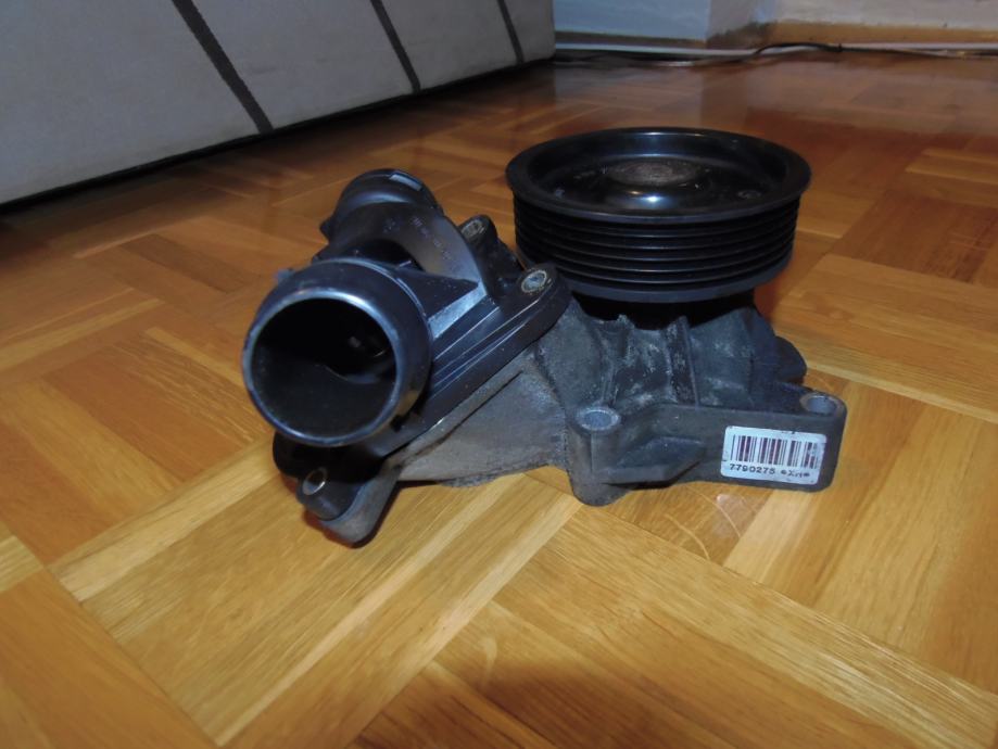 BMW E90 ORIGINAL VODENA PUMPA KAT.BR. 11517790471
