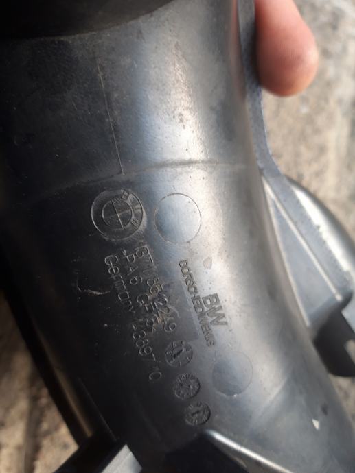 BMW f10 520d crijevo cijev slaufi vod intercooler turbo usis zraka MAF