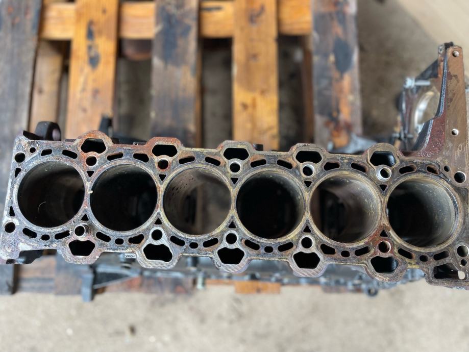 Bmw m57 e46 3.0d blok motora