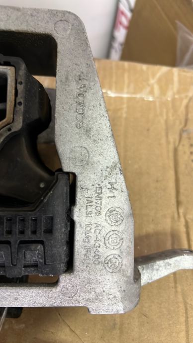 Bmw X1 F48 X2 F39 F45 F46 Mini F54 F60 lijevi nosač motora 8743621