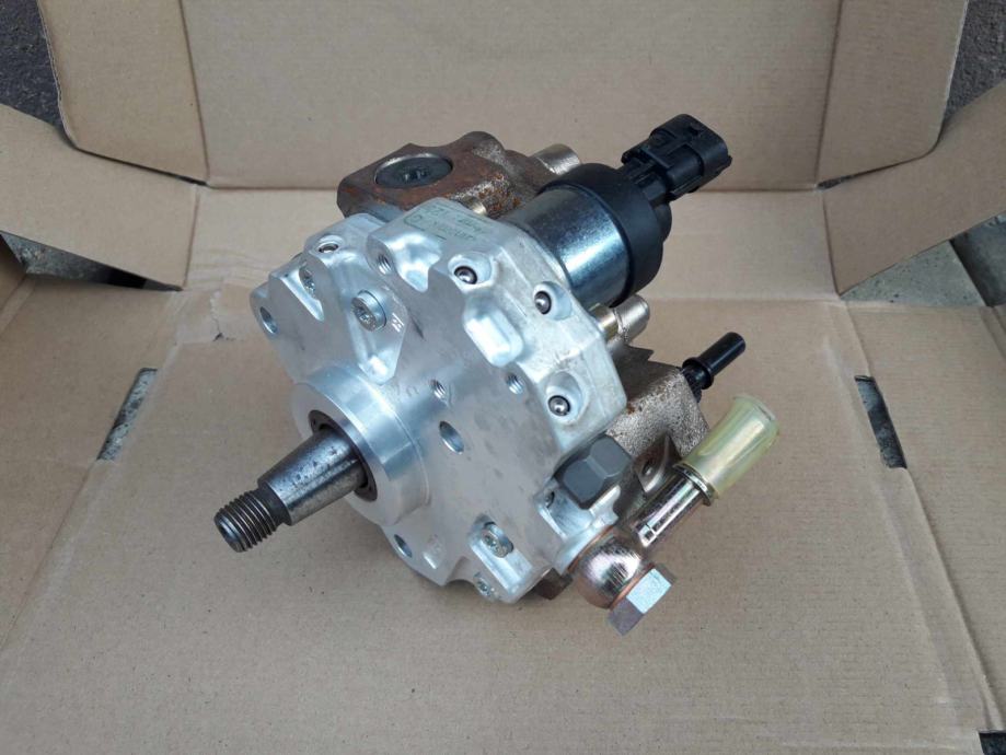 Bosch pumpa visokog pritiska Peugeot 206 1.4 HDI Citroen 0445010042