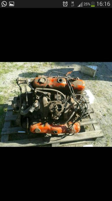 Chrysler 318 v8 (5.2l)