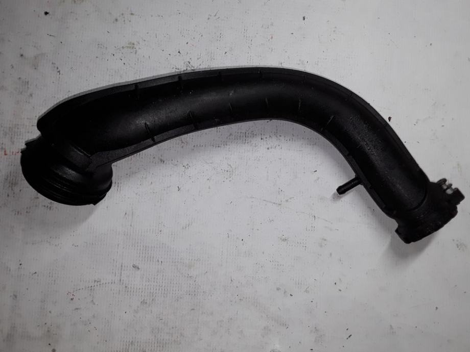 CRIJEVO INTERKULERA 03C145673M Volkswagen Pasat B7 3AA 2010-2014