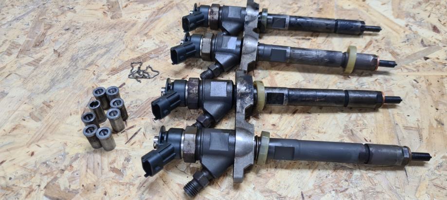 DIZNA, BRIZGALJKA, SAPNICA, INJEKTOR BOSCH 0445110297, ZA 1,6 HDI