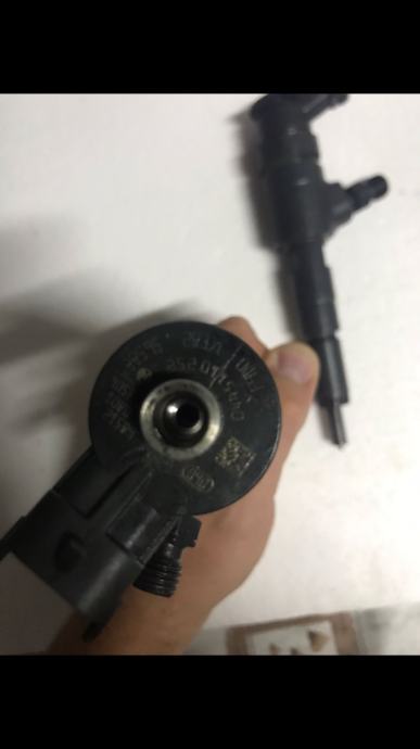 DIZNE INJEKTORI 1.4HDI BOSCH 0445110252