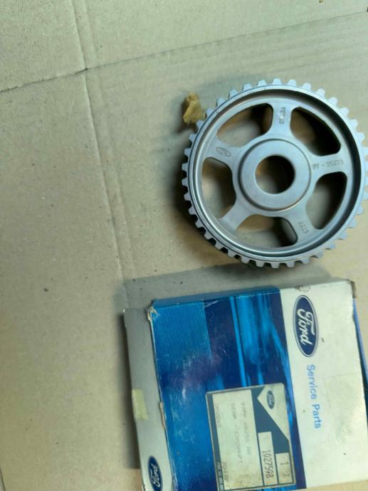 Ford Escort Orion zupčanik bregastog vratila 1027598