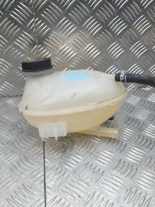 FORD FIESTA 7 PUMA ECOSPORT 1.0 EKSPANZIONA POSUDA ZA VODU GN118A080AA