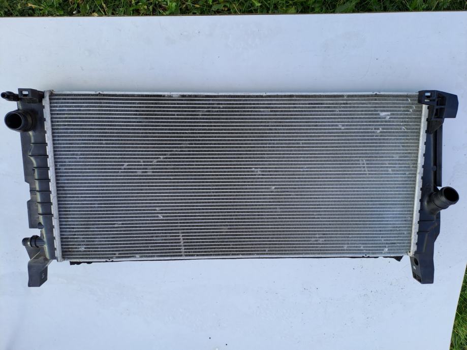 HLADNJAK MOTORA BMW 2 17117635620