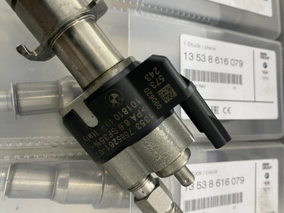 Injektori šprice bmw 335i 135i n54 13538616079