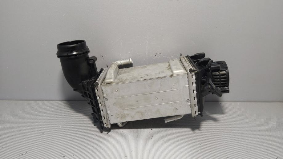 INTERKULER VW GOLF 7 FACELIFT > 16- 04E145785