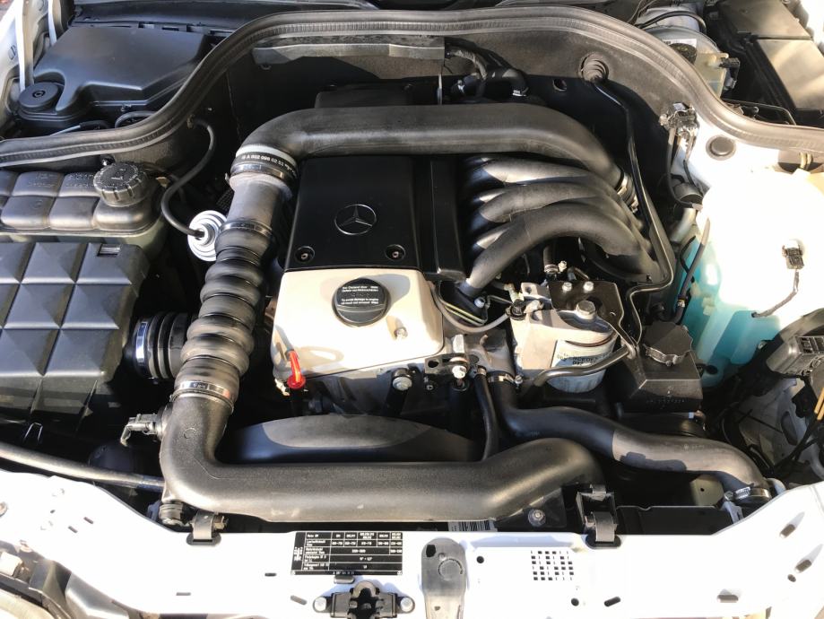 Mercedes 250 Turbo Diesel motor OM605 - 150KM