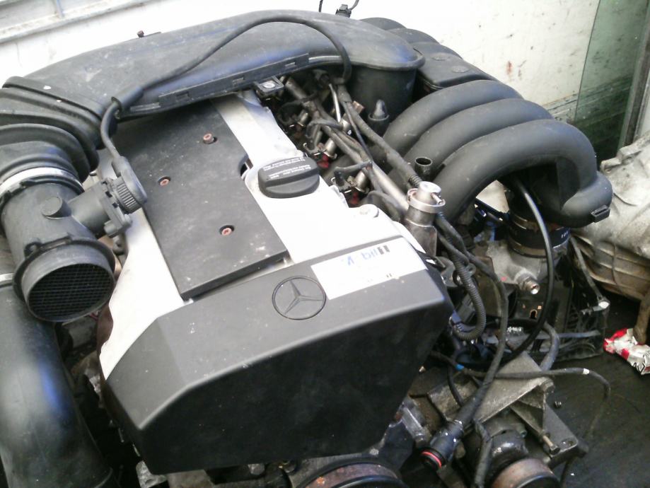 Motor mercedes 320 benzin
