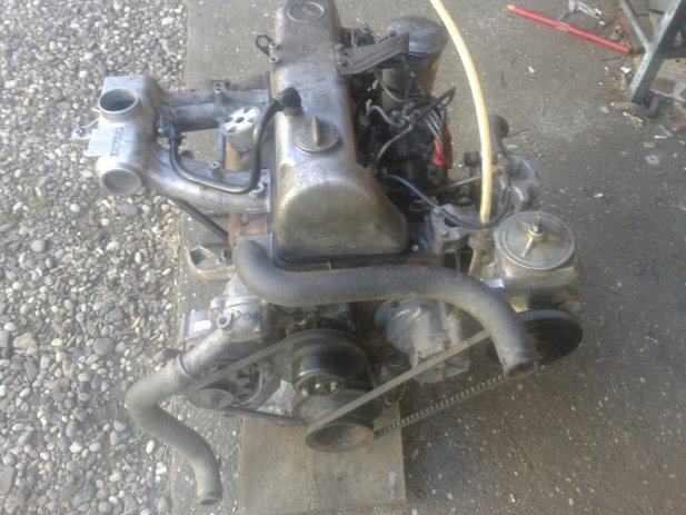 MERCEDES W123 240D. MOTOR