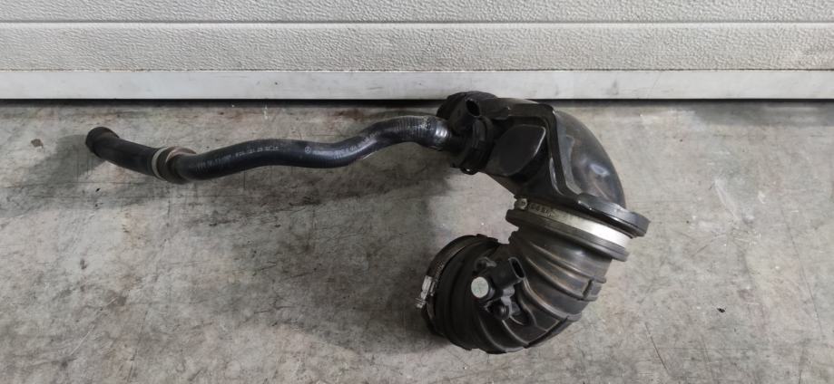 MERCEDES W205 205 C KLASA - CIJEV USISA TURBINE 6510903542