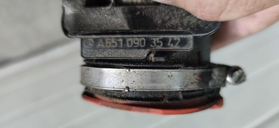 MERCEDES W205 205 C KLASA - CIJEV USISA TURBINE 6510903542