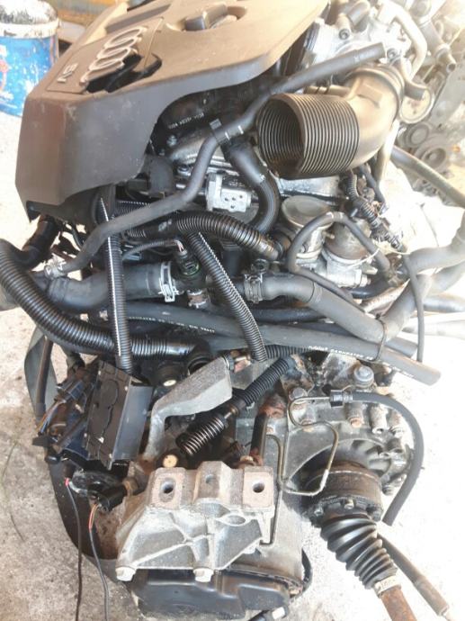 Motor audi 1.8 5v oznaka: APG