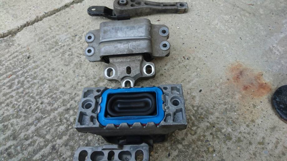 Nosaci motora vw golf 5