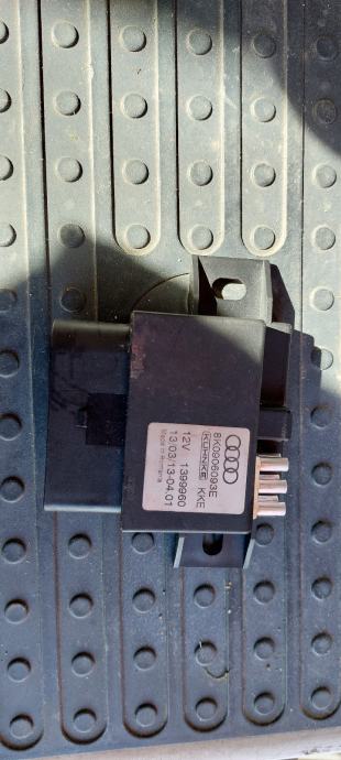 Original VAG relej pumpe goriva 8K0906093E