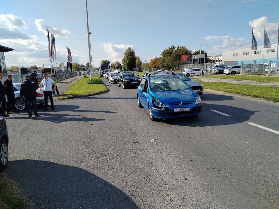 PEUGEOT 307 karamboliran