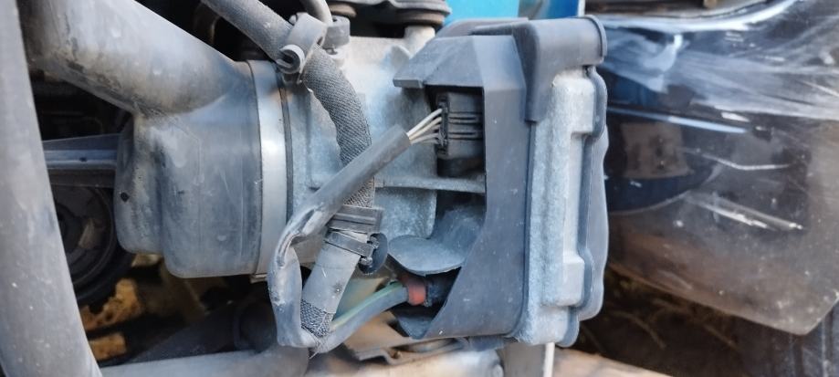 Peugeot 308 servo pumpa volana