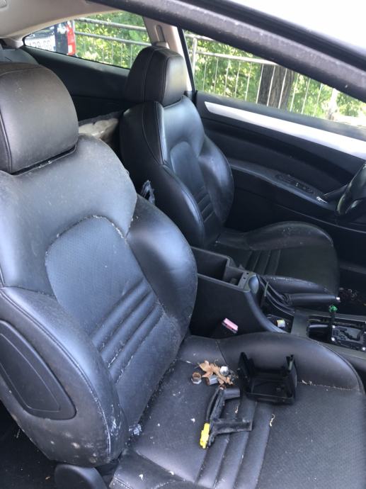 Peugeot 407 coupe 2.7hdi 08, dizne 400kn/kom