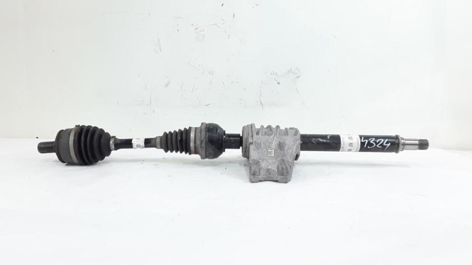 POLUOSOVINA A2463600274 A2463301501 A6512200131 MERCEDES GLA 2014-2020